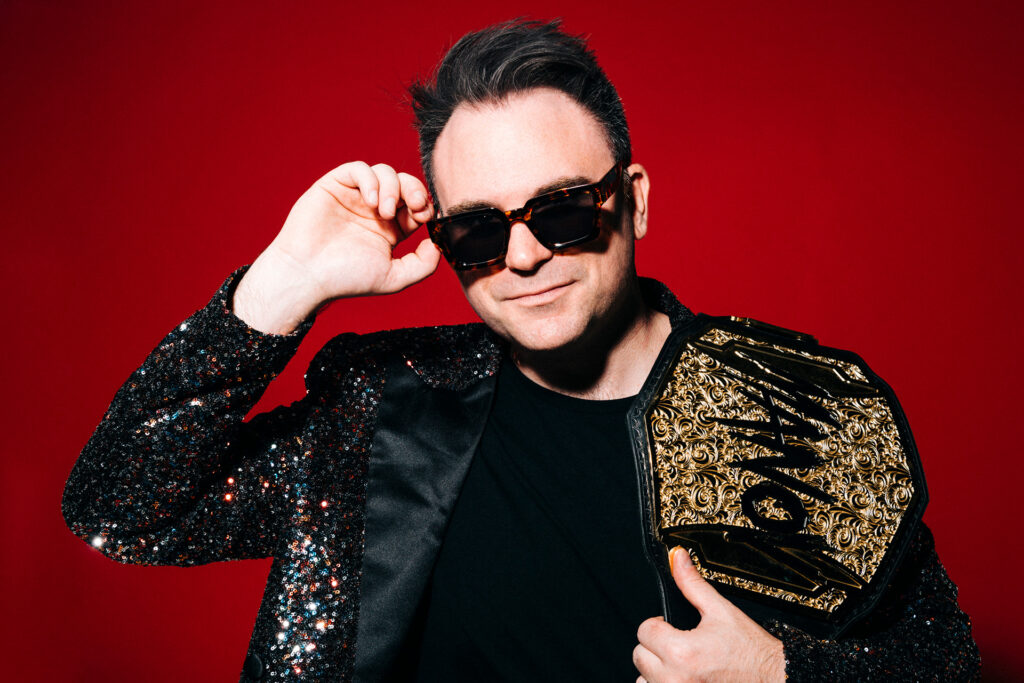 Stage host Manov | HELLBOUND
